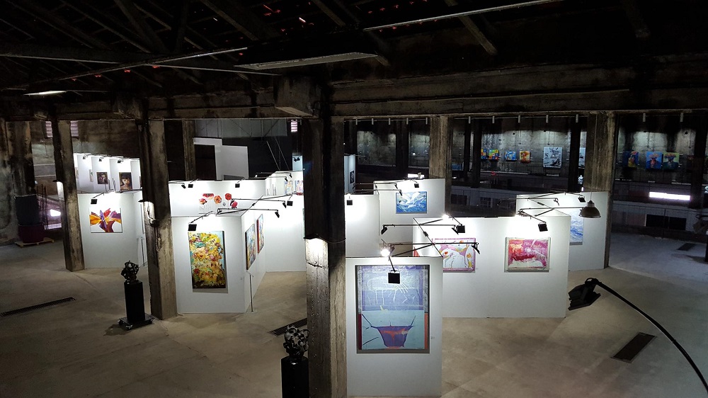 Lagoa Art Gallery “Lady in Red” moves to new location to “explore new ...
